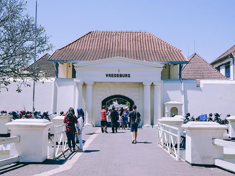 Benteng Vredeburg Jogja : Sejarah,HTM dan Lokasi