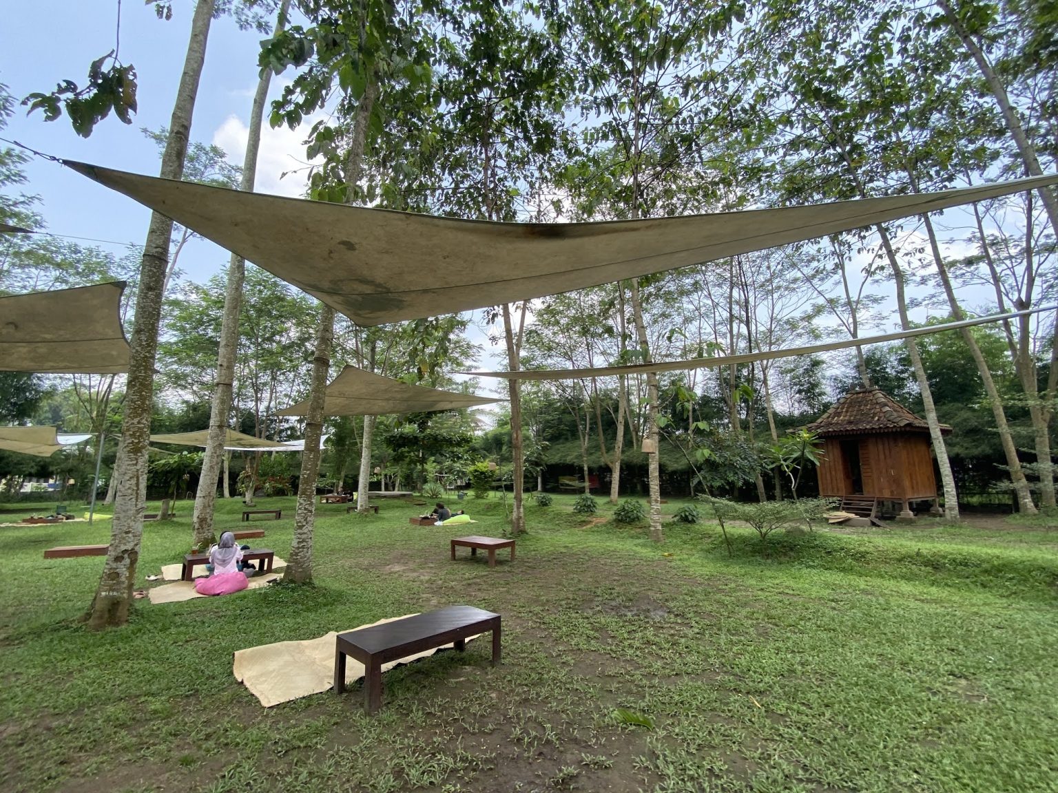 Piknik Seru di Asram Edupark Glamping Jogja | Foto
