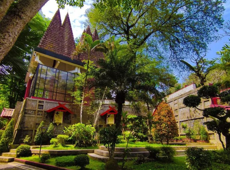 Gua Maria Sendangsono : Sejarah, Lokasi, dan Rute