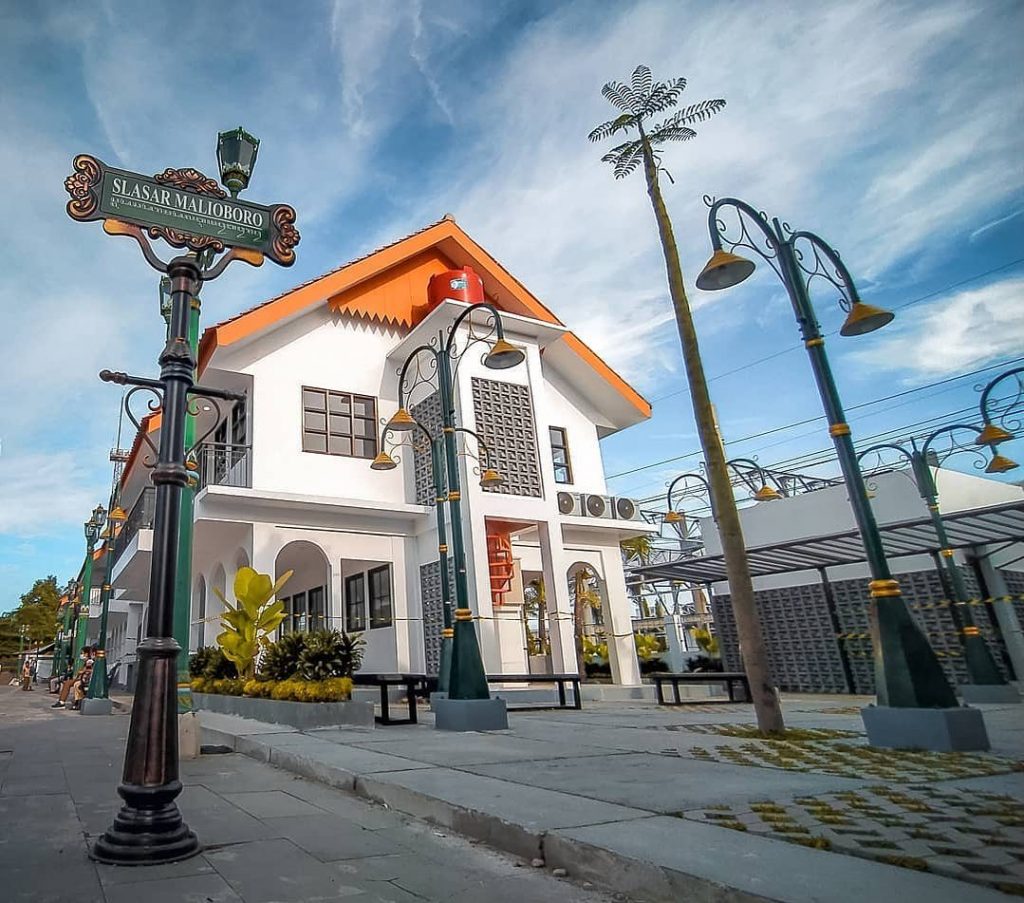 Wisata Selasar Malioboro Jogja - Spot Foto, Lokasi, Rute